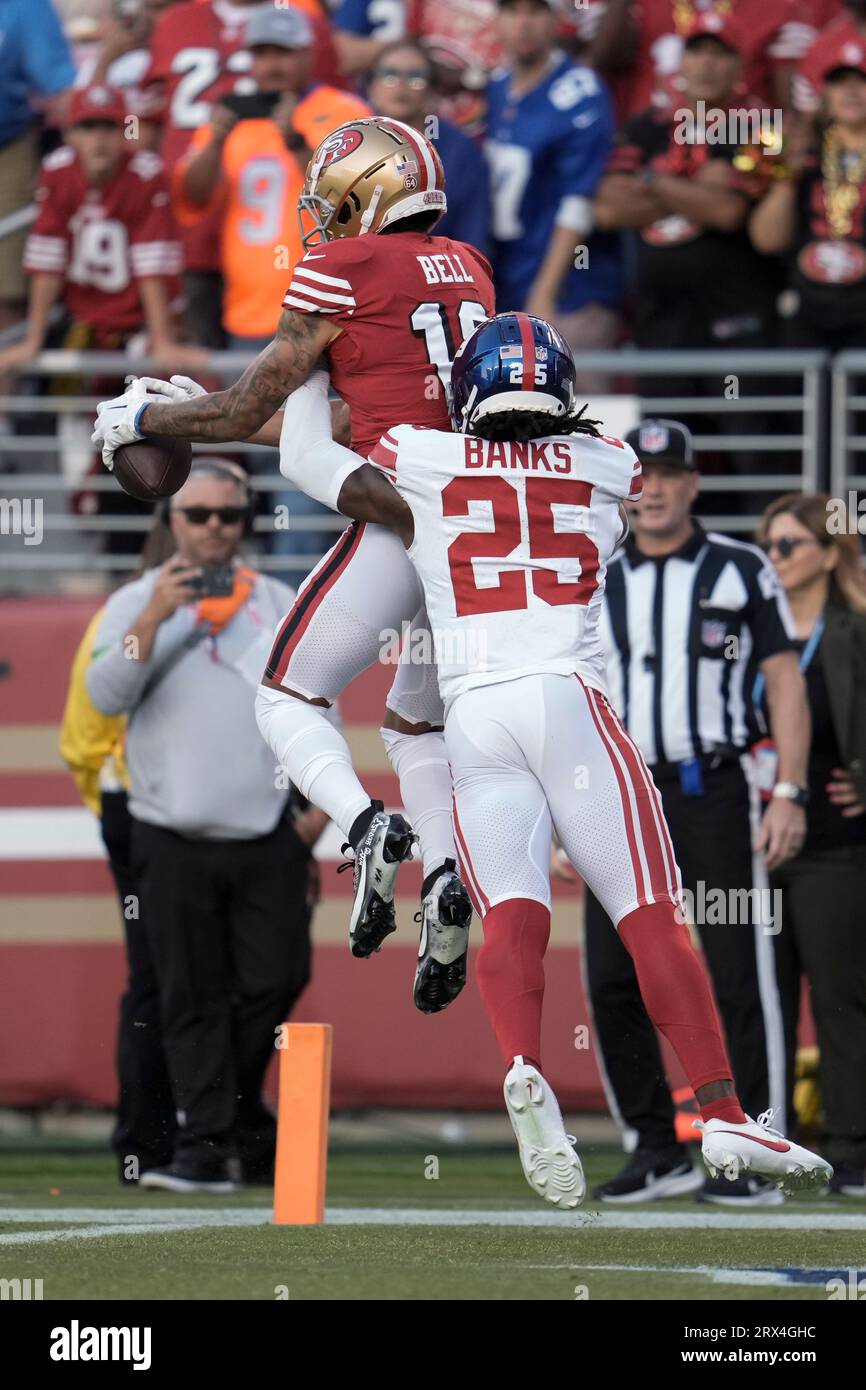 San Francisco 49ers wide receiver Ronnie Bell, left, catches a touchdown against New York Giants ...