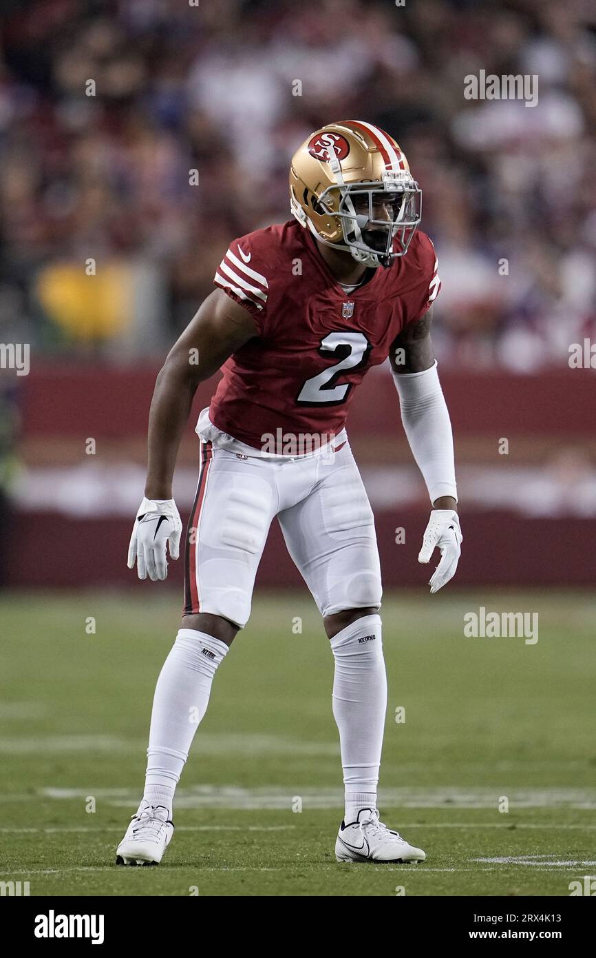 San Francisco 49ers cornerback Deommodore Lenoir plays against the New ...