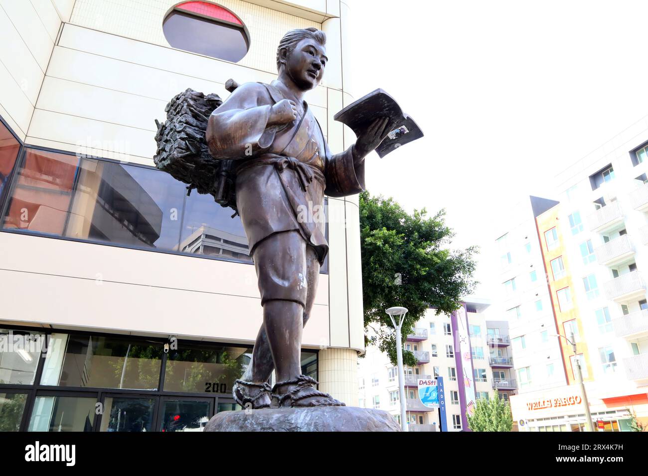 Los Angeles, California: Ninomiya Kinjiro (Sontoku) Statue by Japanese ...
