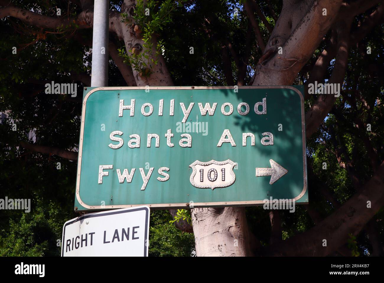 Los Angeles, California: Freeway 101, direction sign to Hollywood and ...