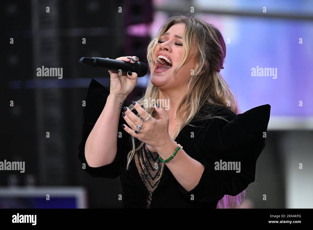 Kelly Clarkson performs on NBC's "Today" at Rockefeller Plaza on ...