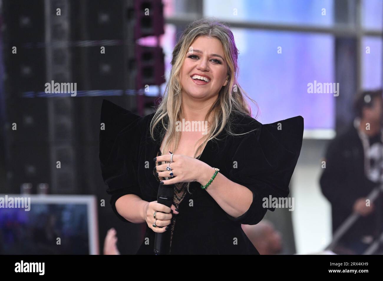 Kelly Clarkson performs on NBC's "Today" at Rockefeller Plaza on ...