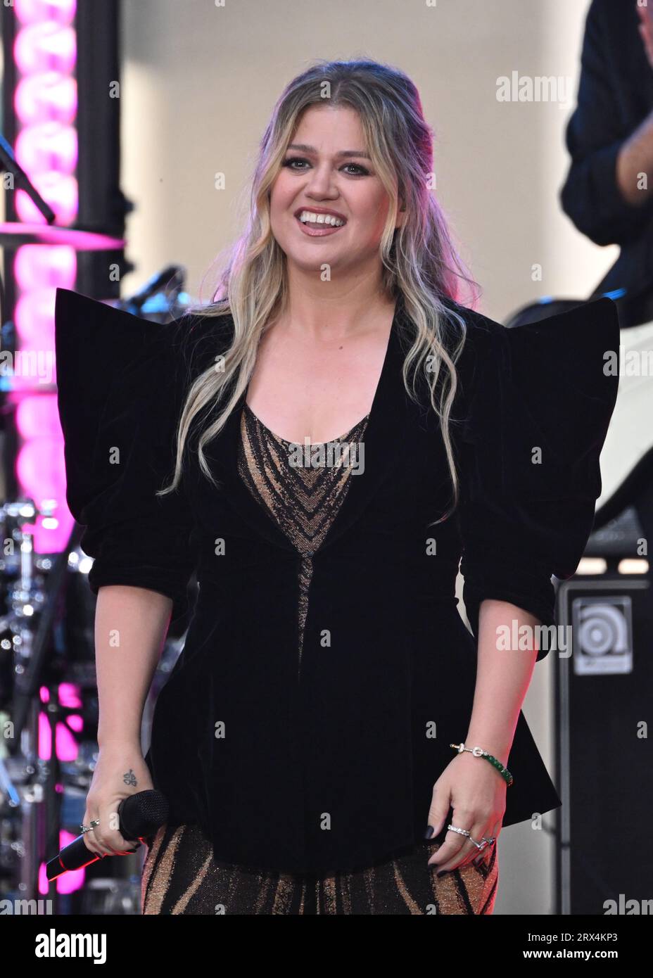 Kelly Clarkson performs on NBC's "Today" at Rockefeller Plaza on ...