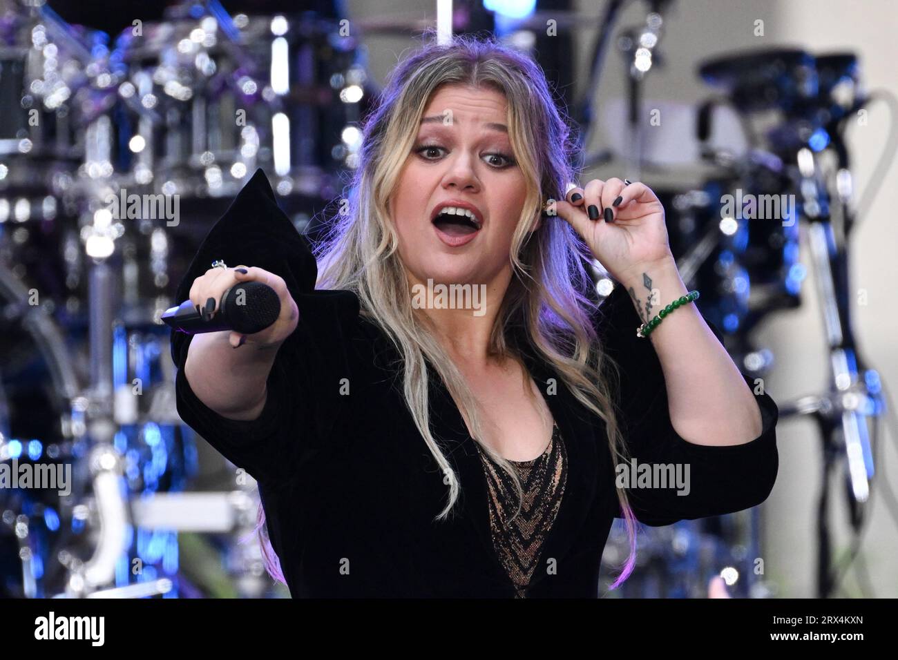Kelly Clarkson performs on NBC's "Today" at Rockefeller Plaza on ...