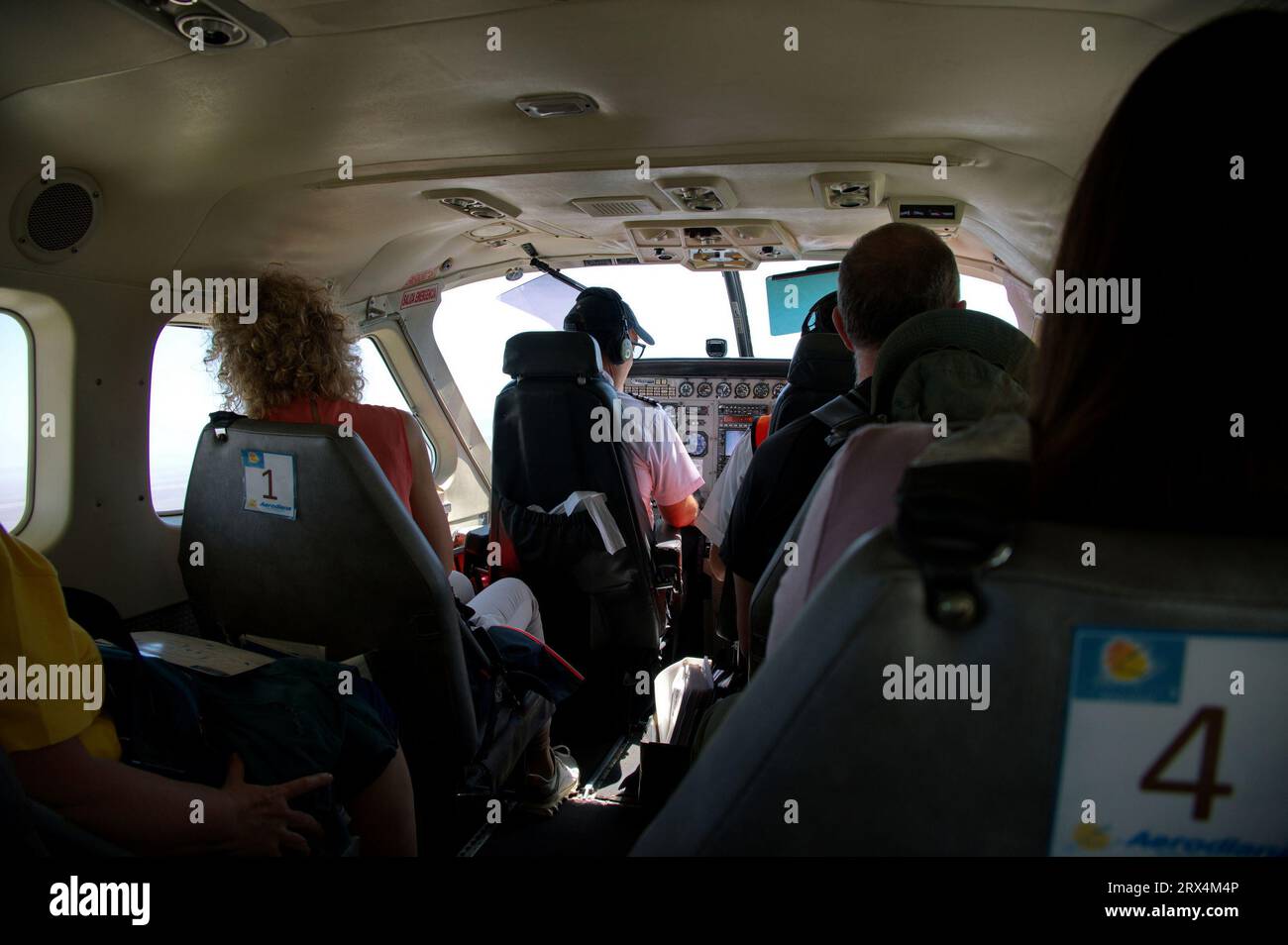 People in small plane hi-res stock photography and images - Alamy