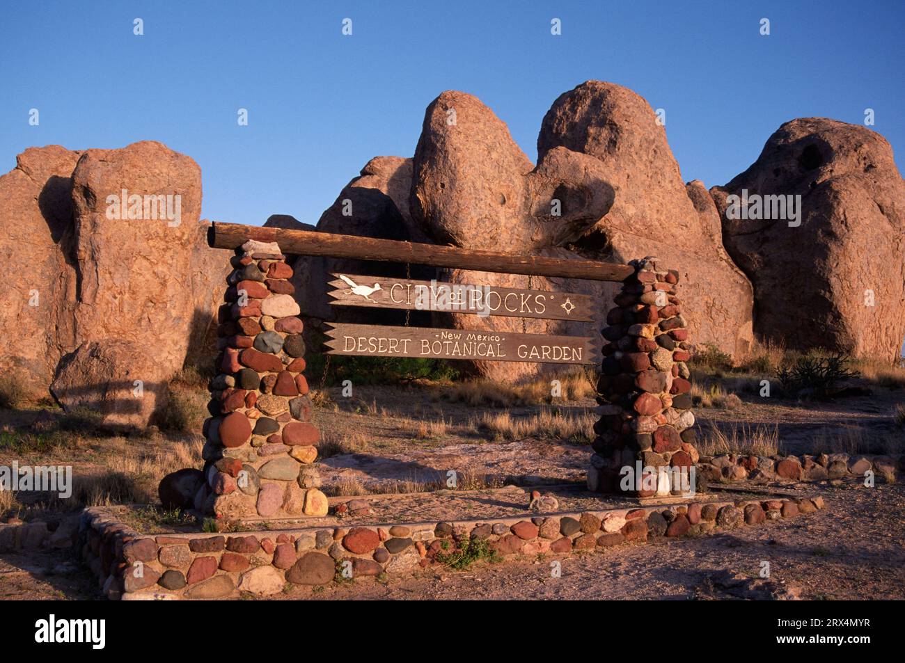 City rocks new mexico sign hi-res stock photography and images - Alamy
