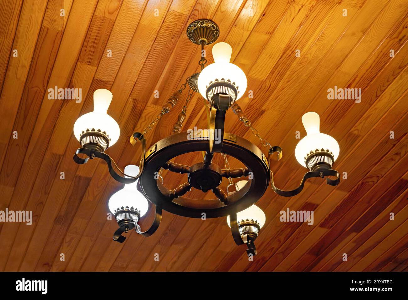 Wooden round ceiling hi-res stock photography and images - Alamy