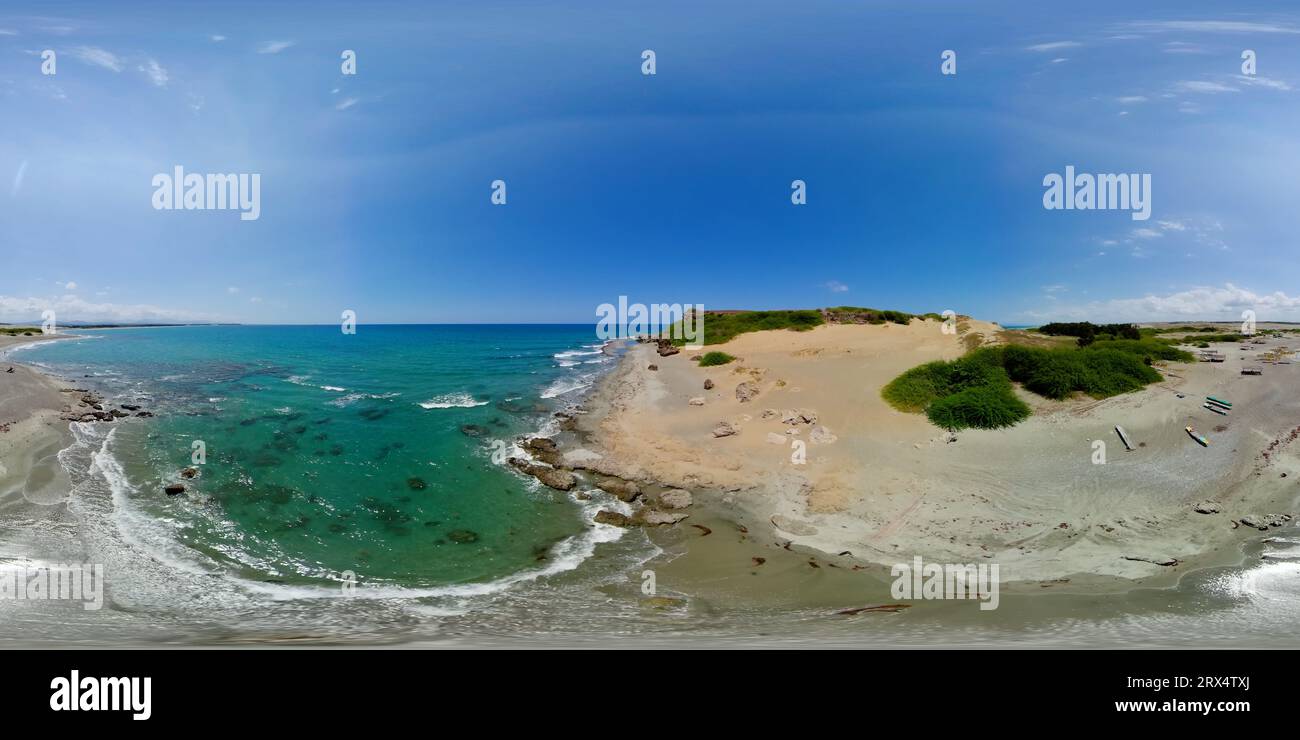 Beach with fishing boats and blue sea. Paoay Sand Dunes, Ilocos Norte ...