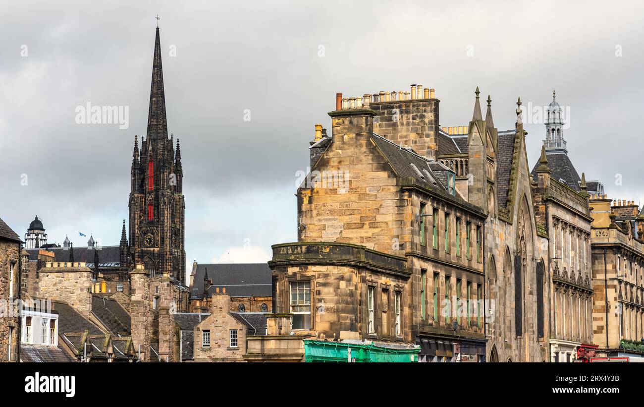 Cityscape of the city of Edinburgh with its old medieval-looking ...