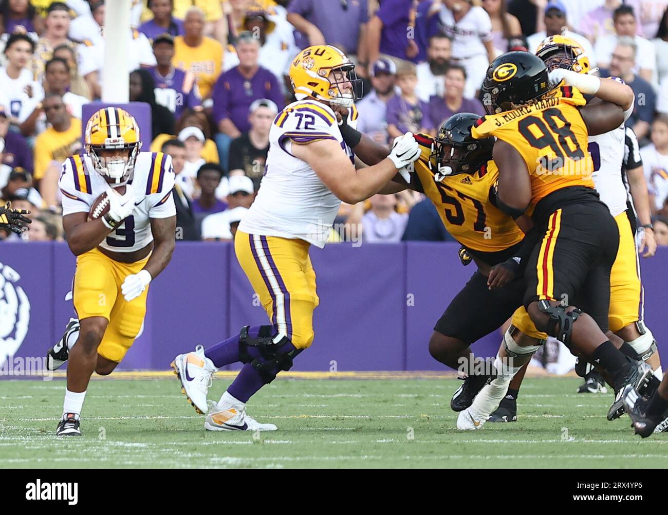 Baton Rouge, USA. 09th Sep, 2023. LSU Tigers running back Logan Diggs ...