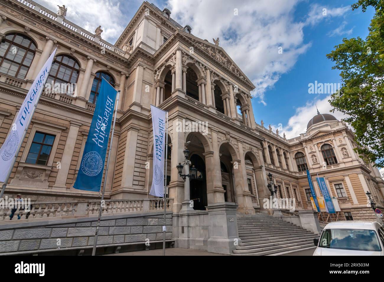 Vienna main hi-res stock photography and images - Alamy