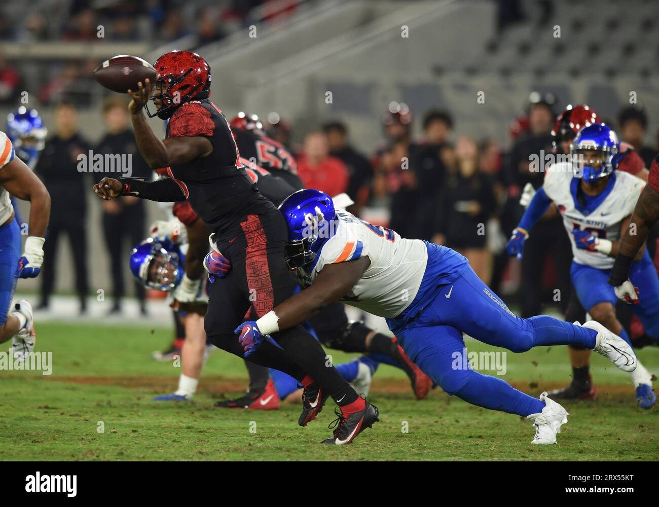 SAN DIEGO, CA - SEPTEMBER 22: Boise State nose tackle Sheldon Newton ...