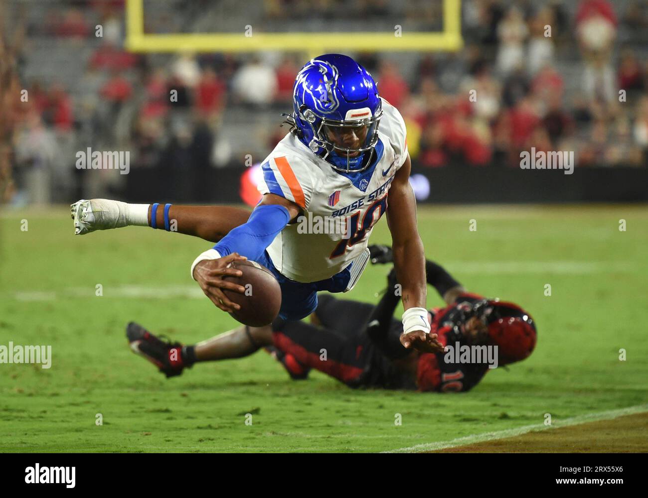 SAN DIEGO, CA - SEPTEMBER 22: Boise State quarterback Taylen Green (10 ...