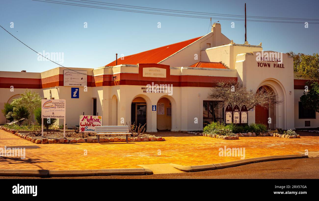 Mullewa, WA, Australia - Historical Town Hall building Stock Photo - Alamy