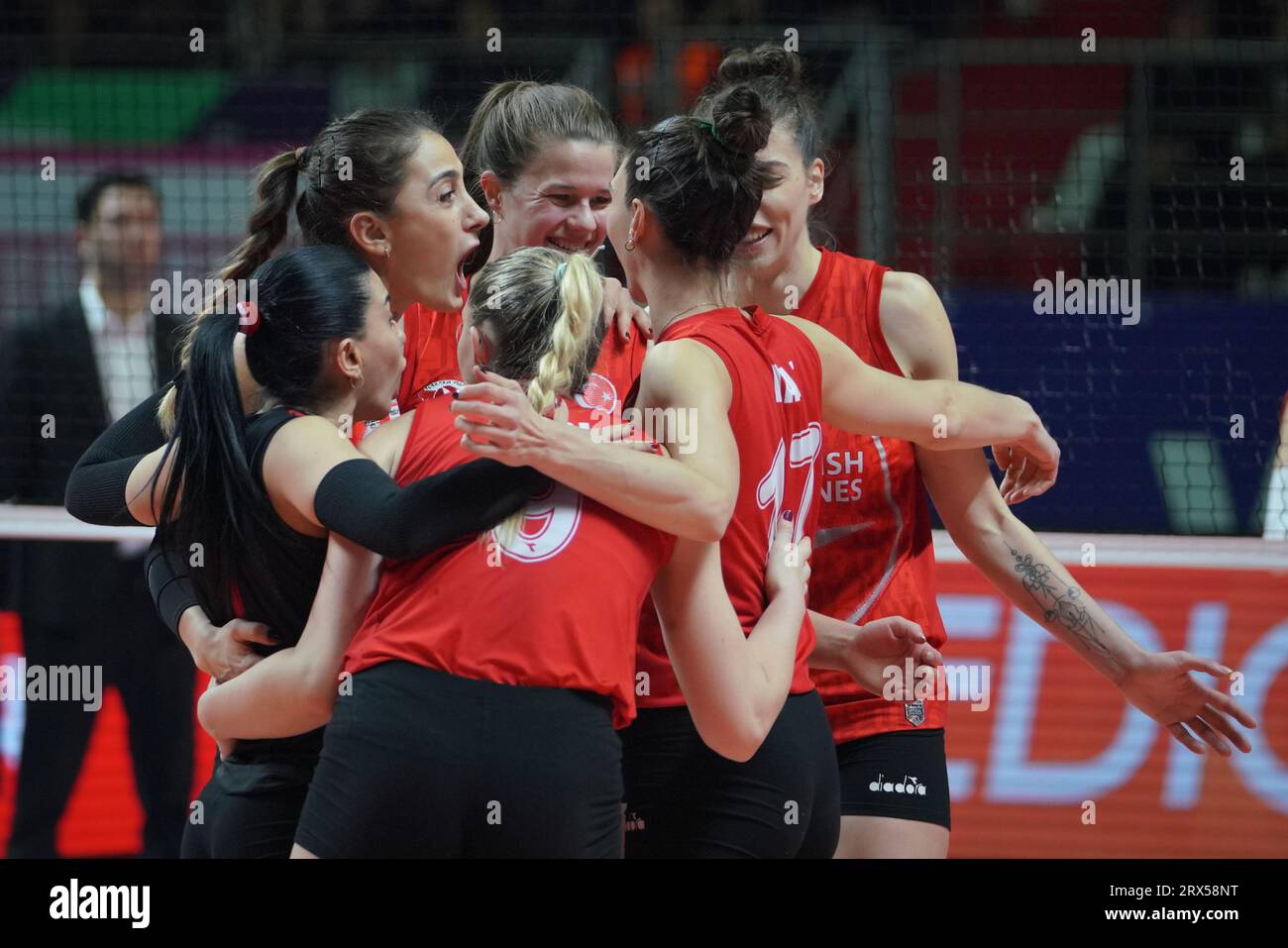 Volleyball player girl girls hi-res stock photography and images - Alamy