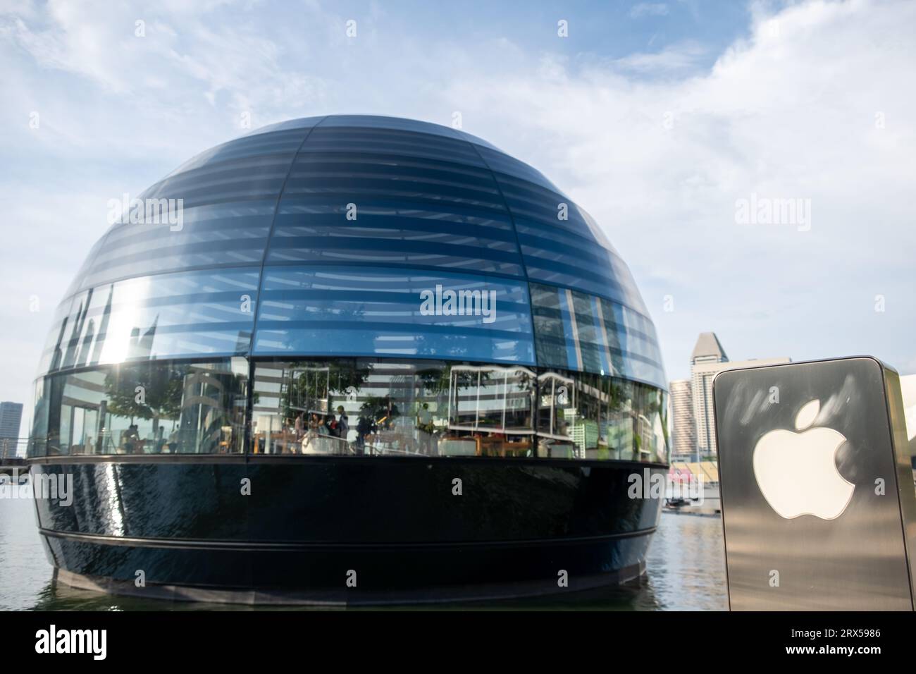 Singapore - 20 October 2022: Apple Marina Bay Sands. The World's First ...