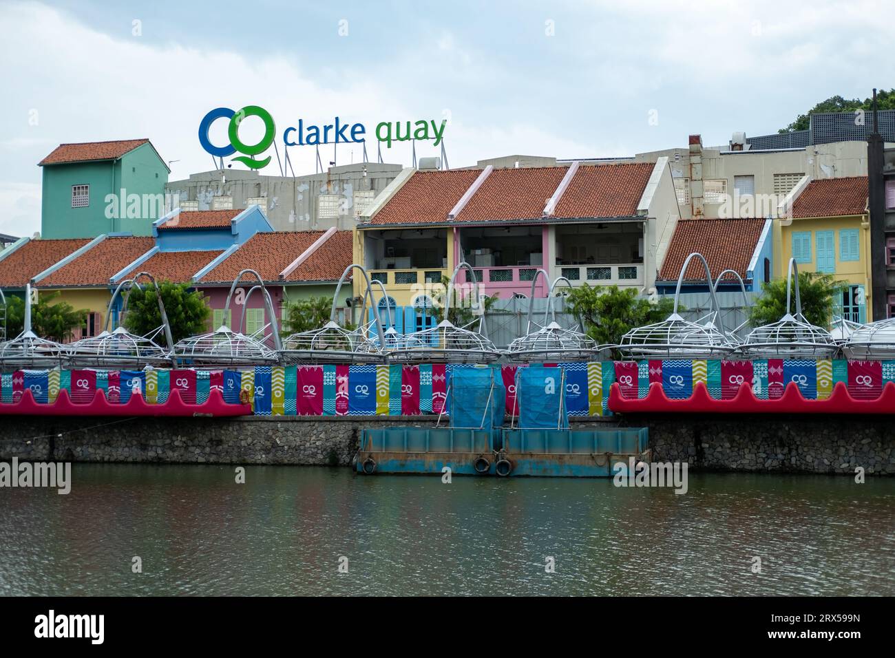 Singapore - 21 October 2022: View of colorful building in Clarke Quay ...