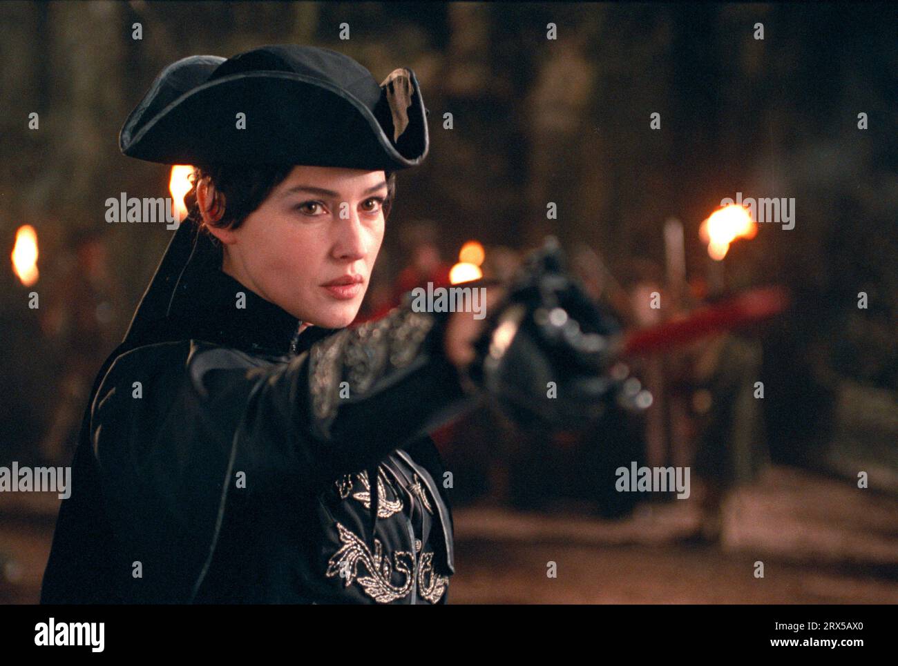 MONICA BELLUCCI in BROTHERHOOD OF THE WOLF (2001) -Original title: LE ...