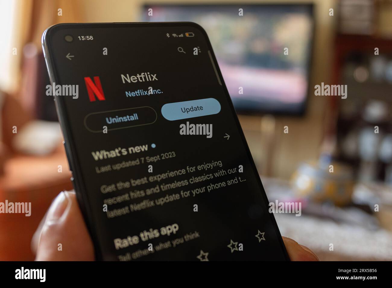 Using netflix 2023 hi-res stock photography and images - Alamy