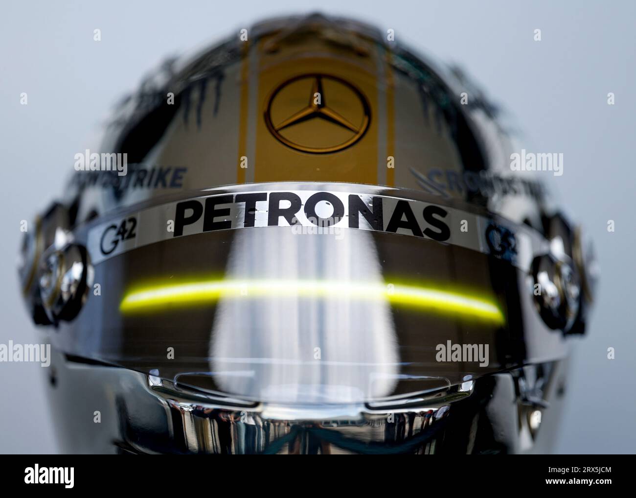 Lewis hamilton 2023 japan helmet hi-res stock photography and images ...