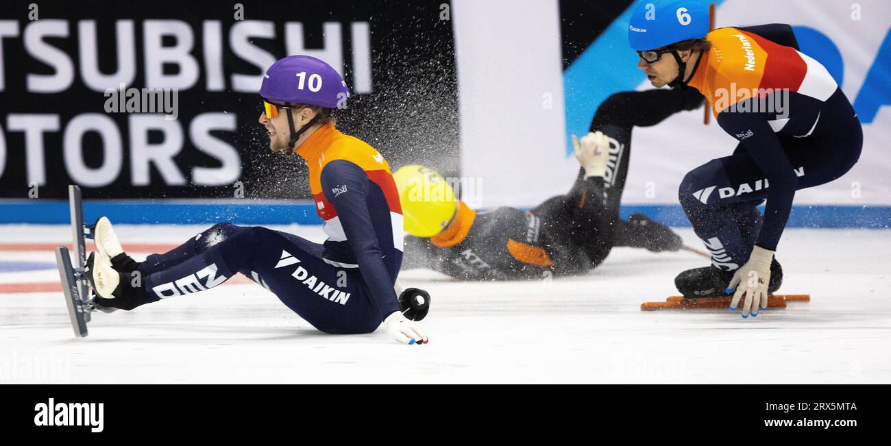 LEEUWARDEN - Friso Emons in action during the semi-final 1500 meters ...