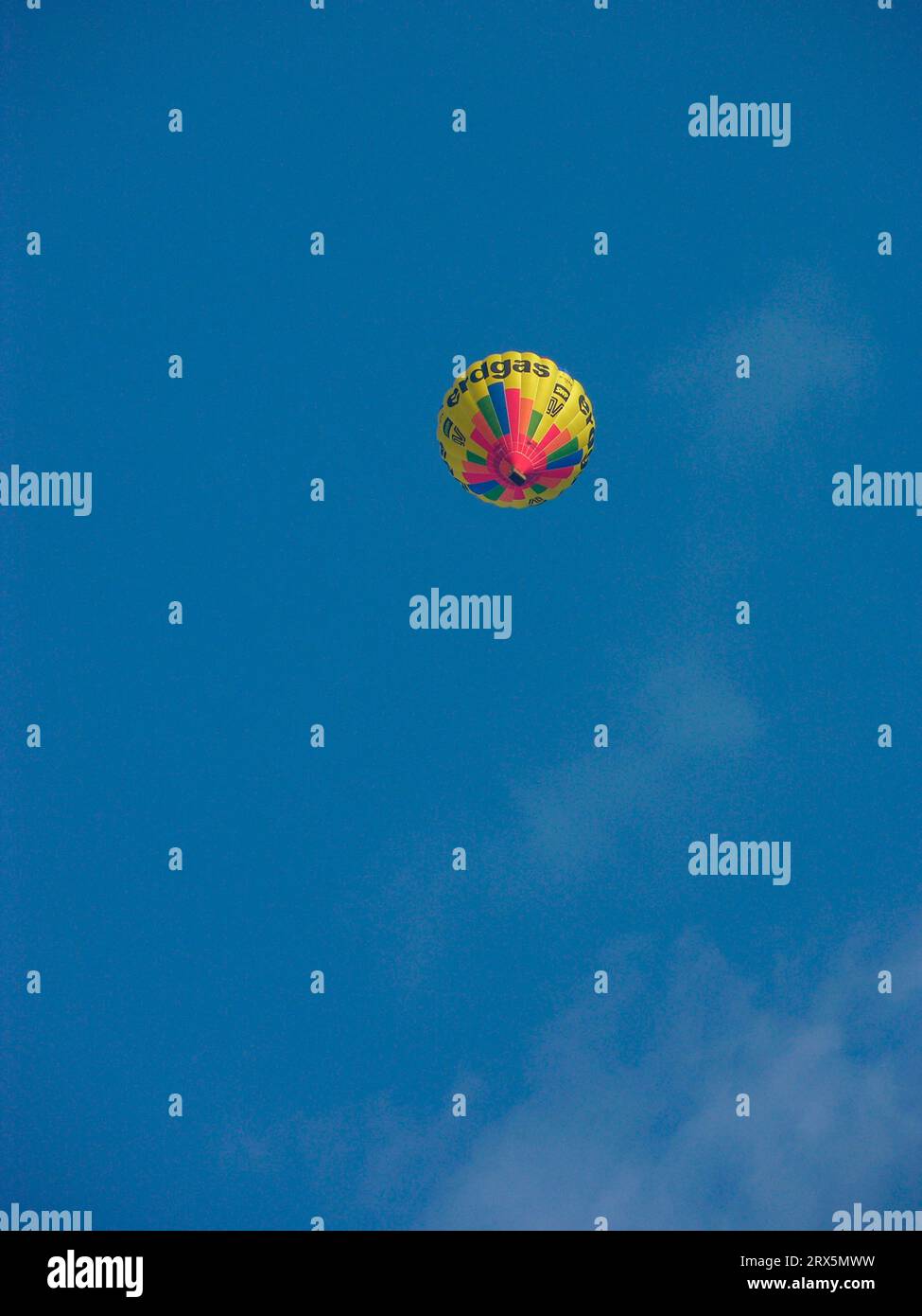Hot-air balloon, captive balloon in the cloud sky, natural gas ...
