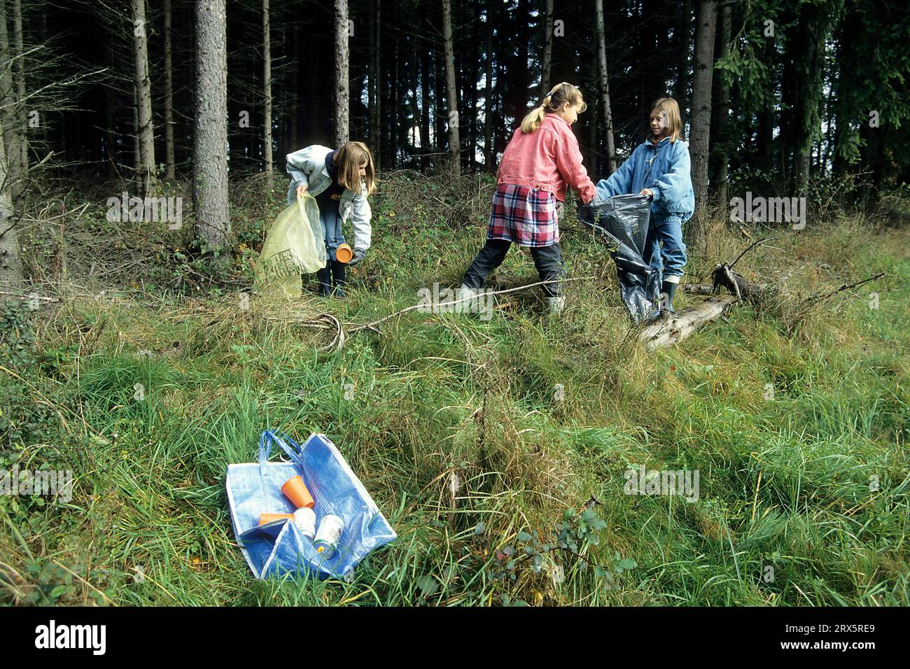 Cleaning mission hi-res stock photography and images - Alamy