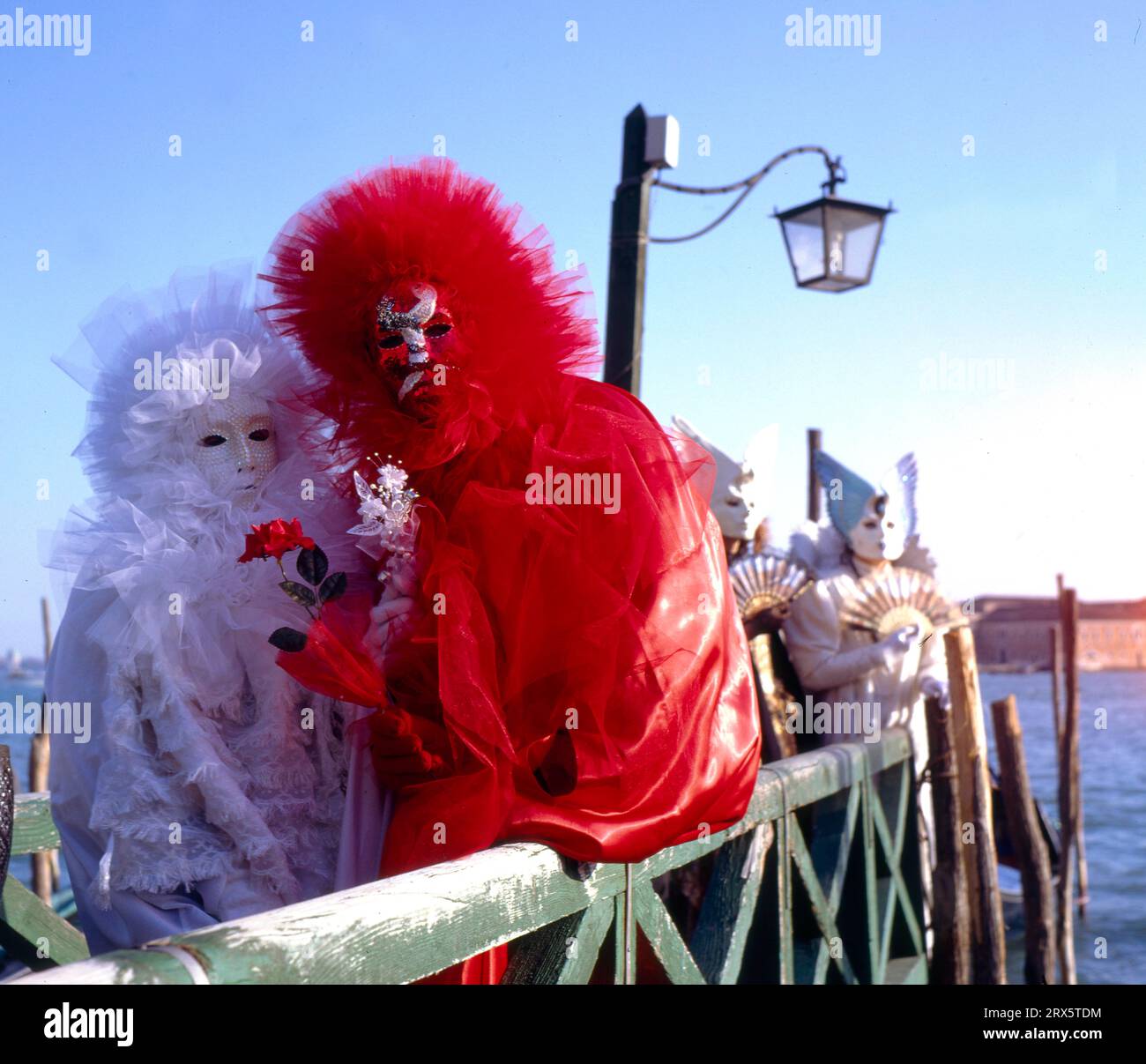 Carnival in Venice lasts exactly 10 days, begins on the weekend in ...
