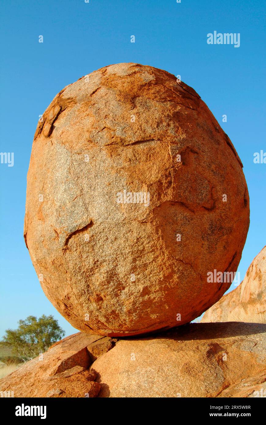 Stone formation, Devils Marbles, Northern Territory, Australia Stock ...
