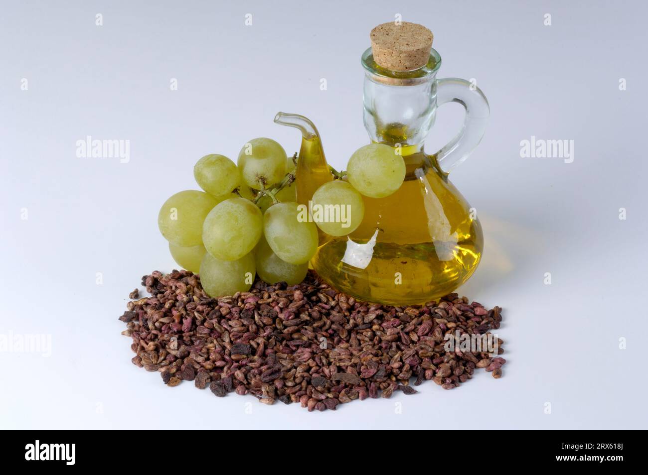 Grape seed oil vitis vinifera hi-res stock photography and images - Alamy