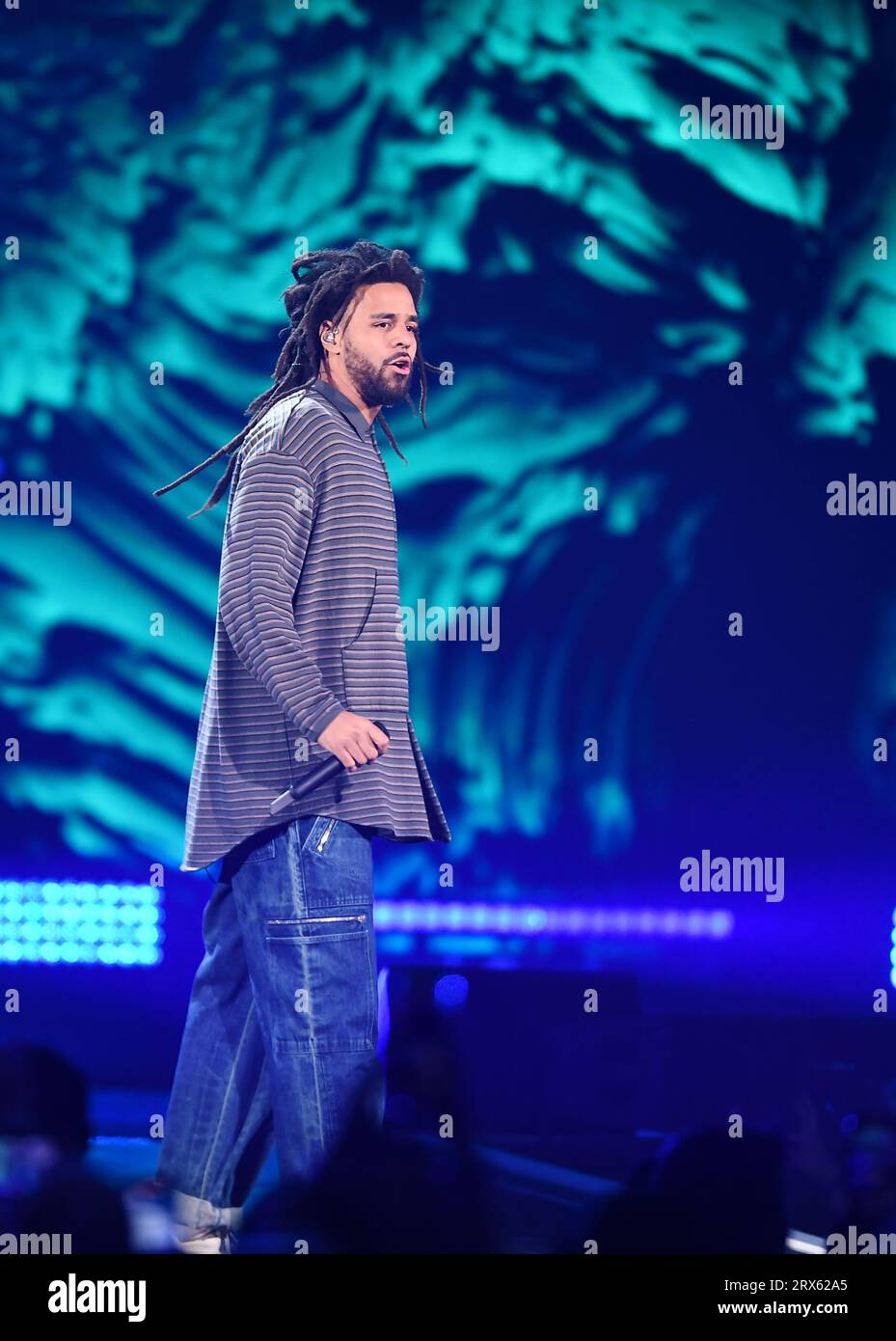 J cole 2023 hi-res stock photography and images - Alamy