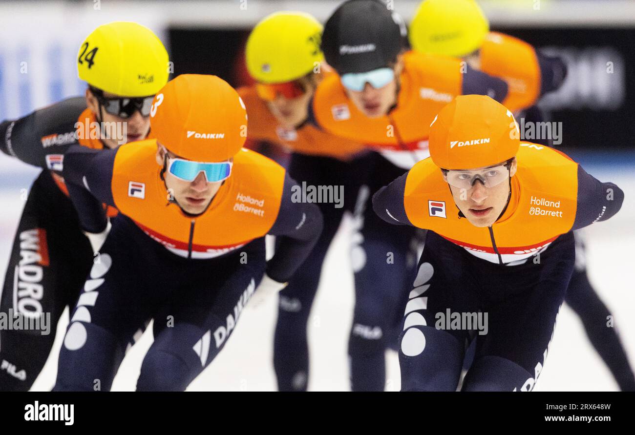LEEUWARDEN - Daan Kos (r) and Kay Huisman (l) in action during the 1500 ...