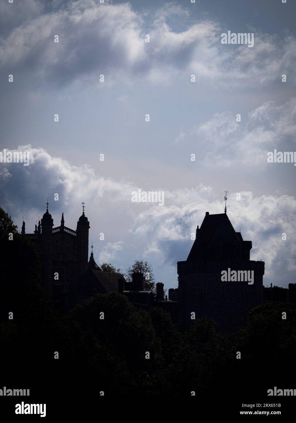 St Georges Chapel and The Curfew Tower (Clock Tower), Windsor Castle ...