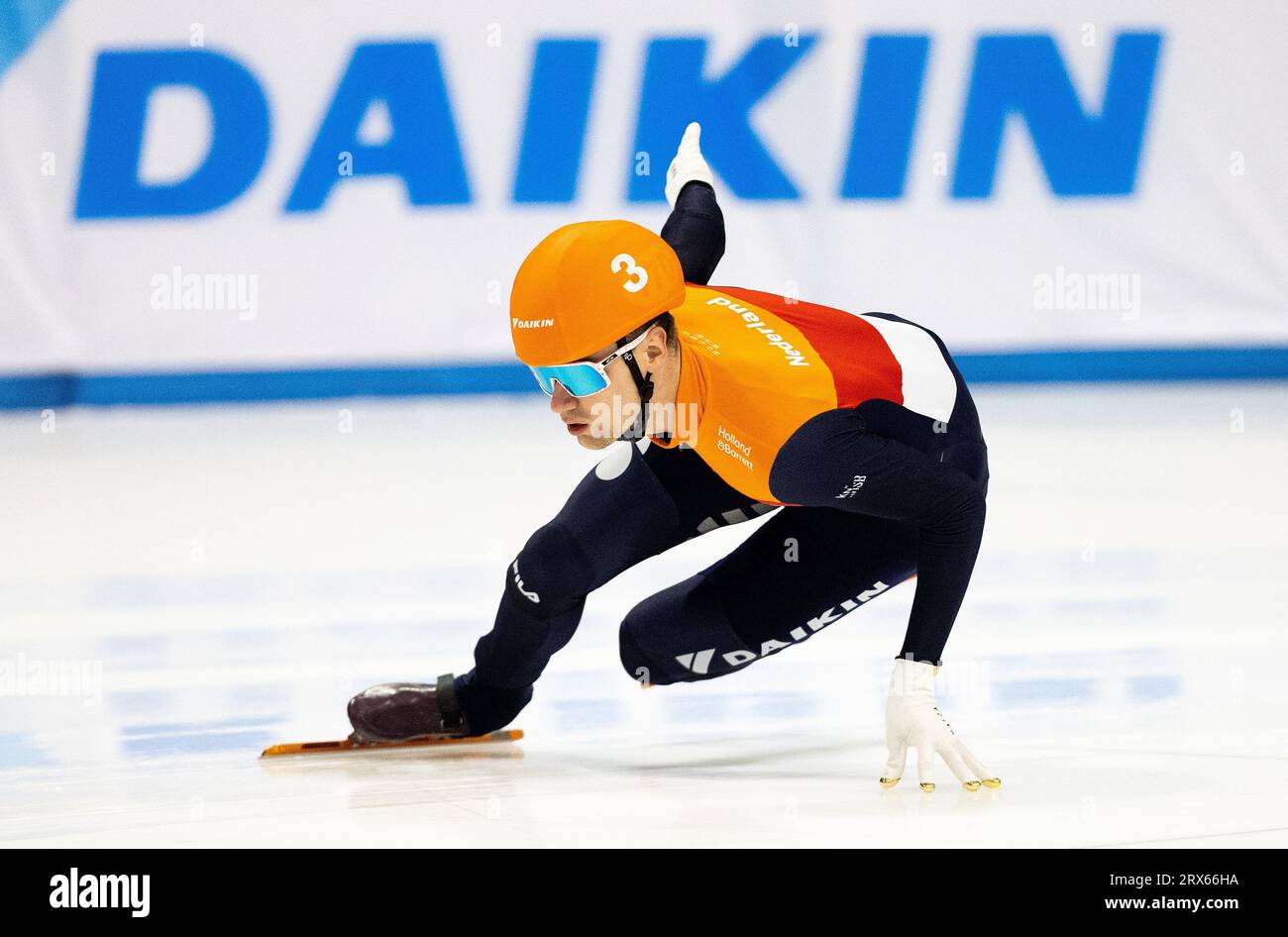 LEEUWARDEN - Kay Huisman in action during the quarter finals 500 meters ...