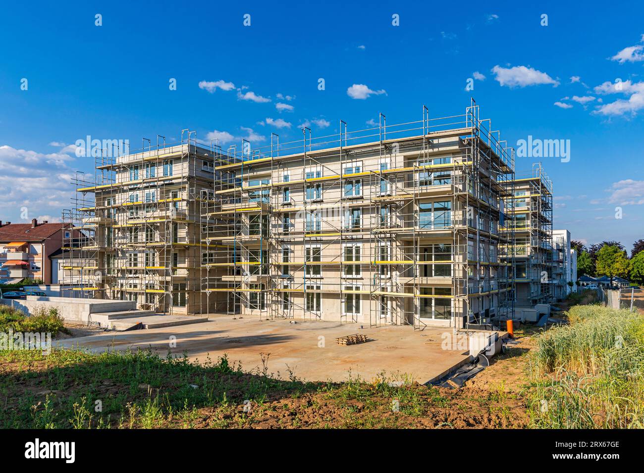 Germany, Baden-Wurttemberg, Fellbach, Construction of new suburban ...