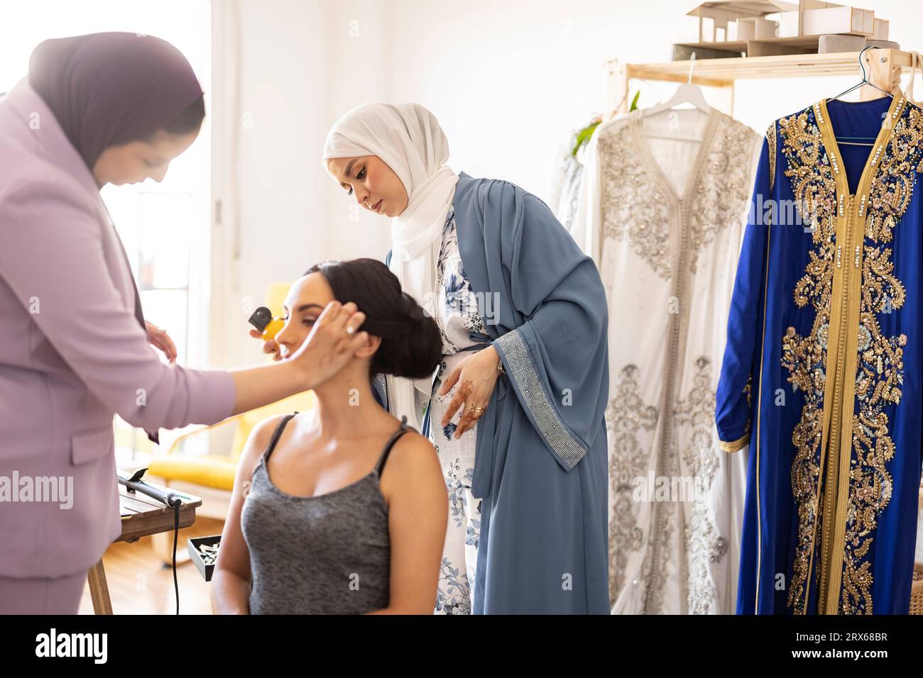 Women preparing bride hi-res stock photography and images - Alamy