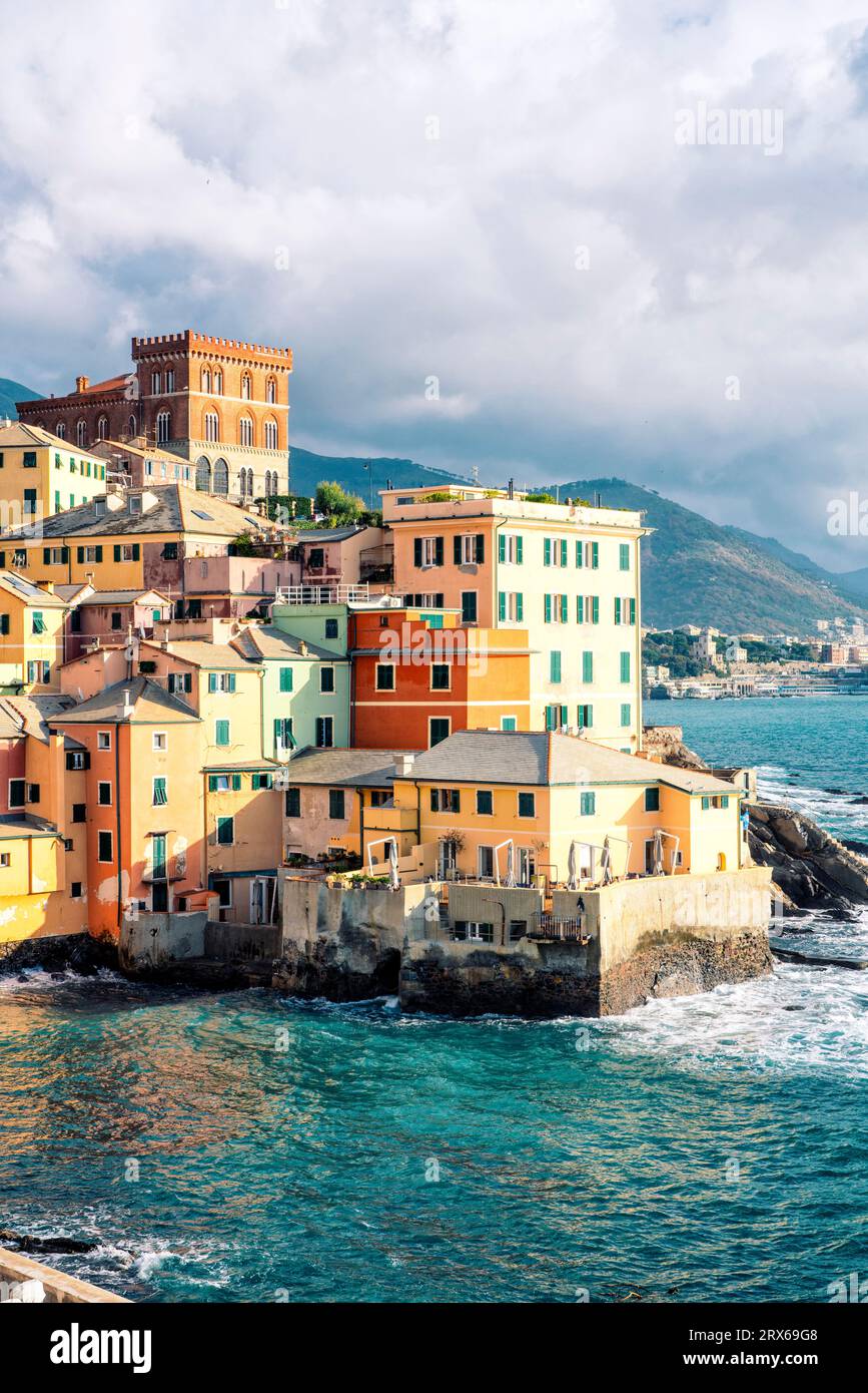 Pastel colored houses hi-res stock photography and images - Alamy