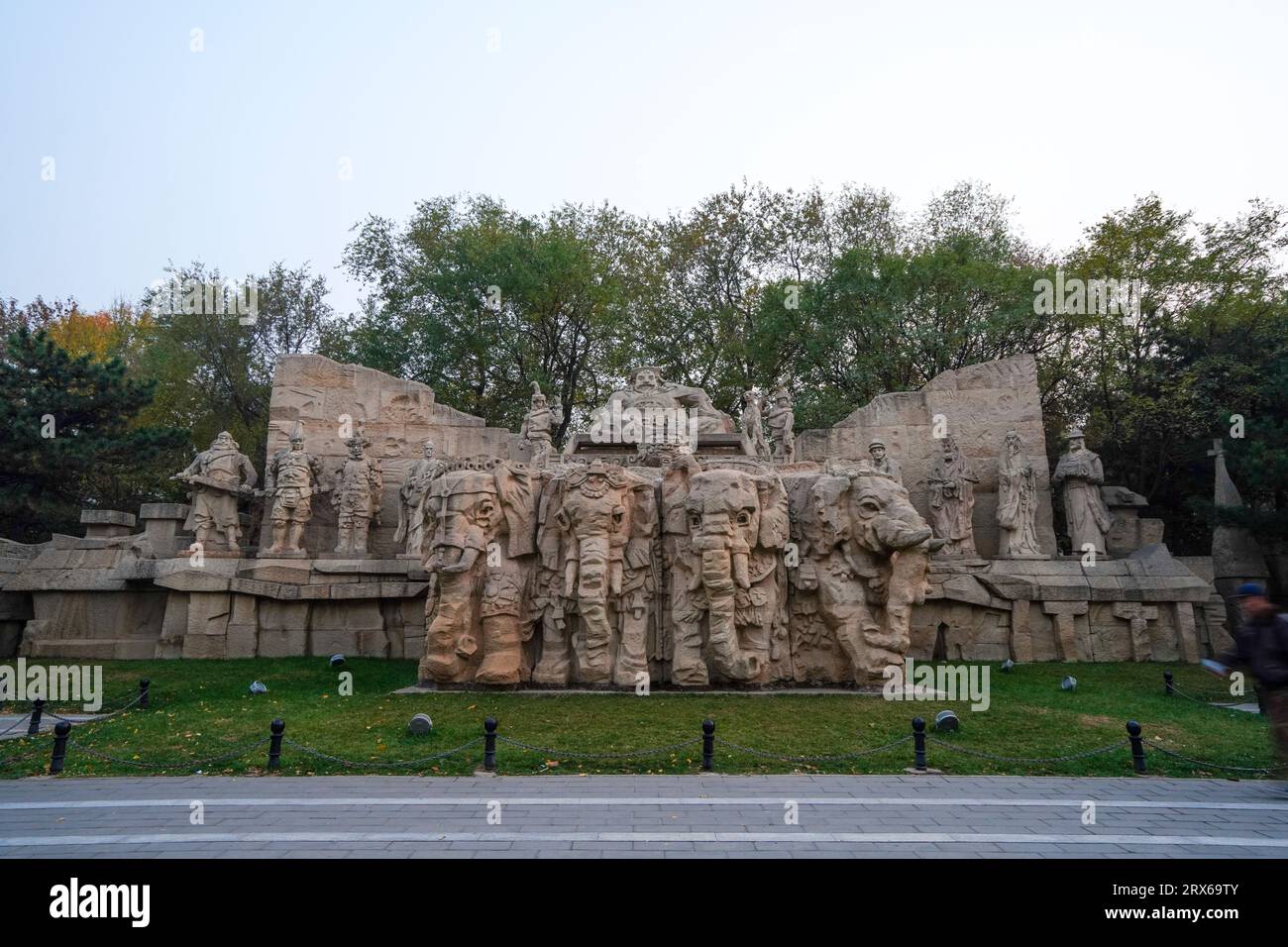 Ancient china chariot hi-res stock photography and images - Alamy