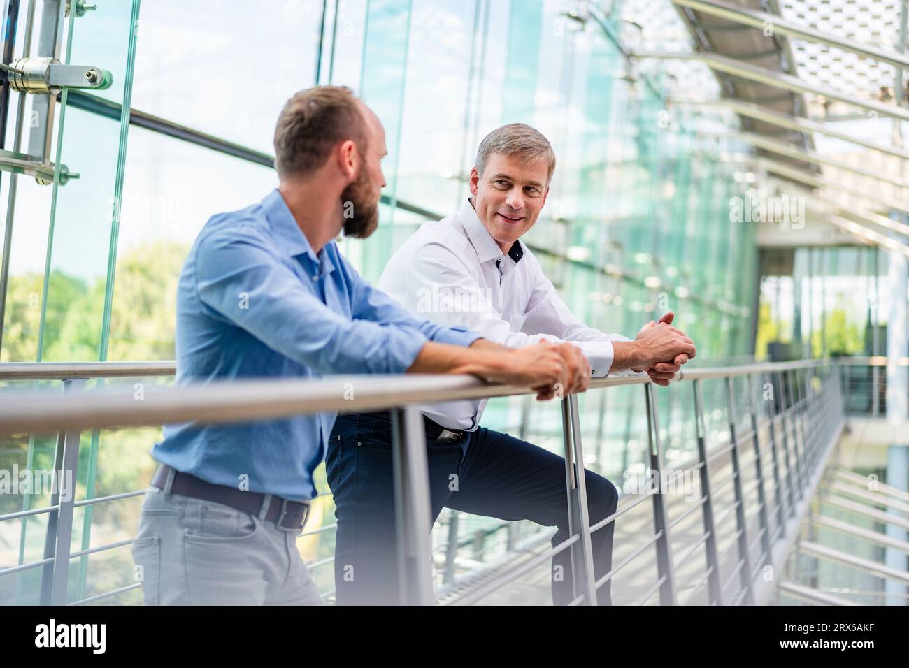 Partnership building hi-res stock photography and images - Alamy