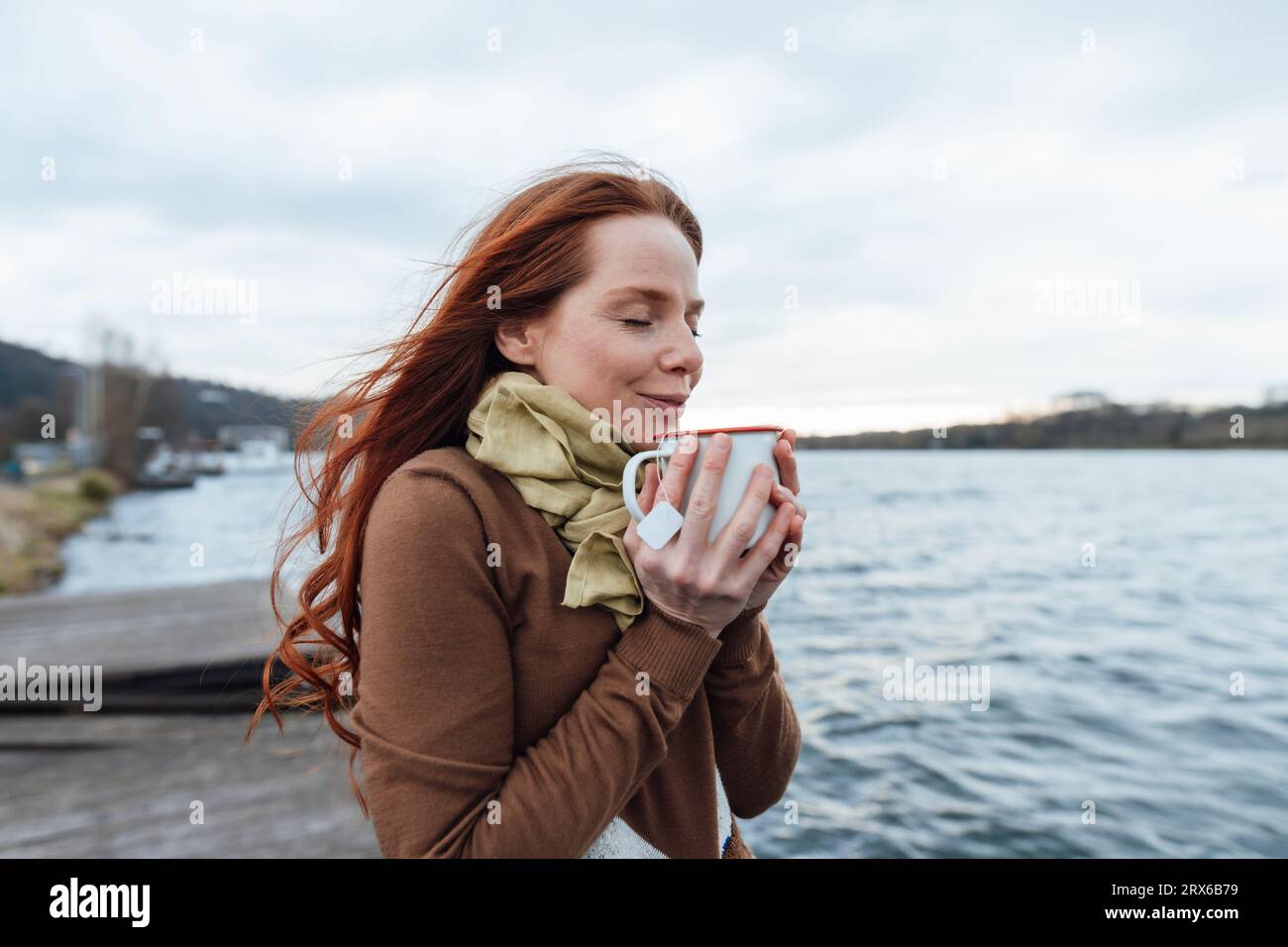 Tea lake hi-res stock photography and images - Alamy