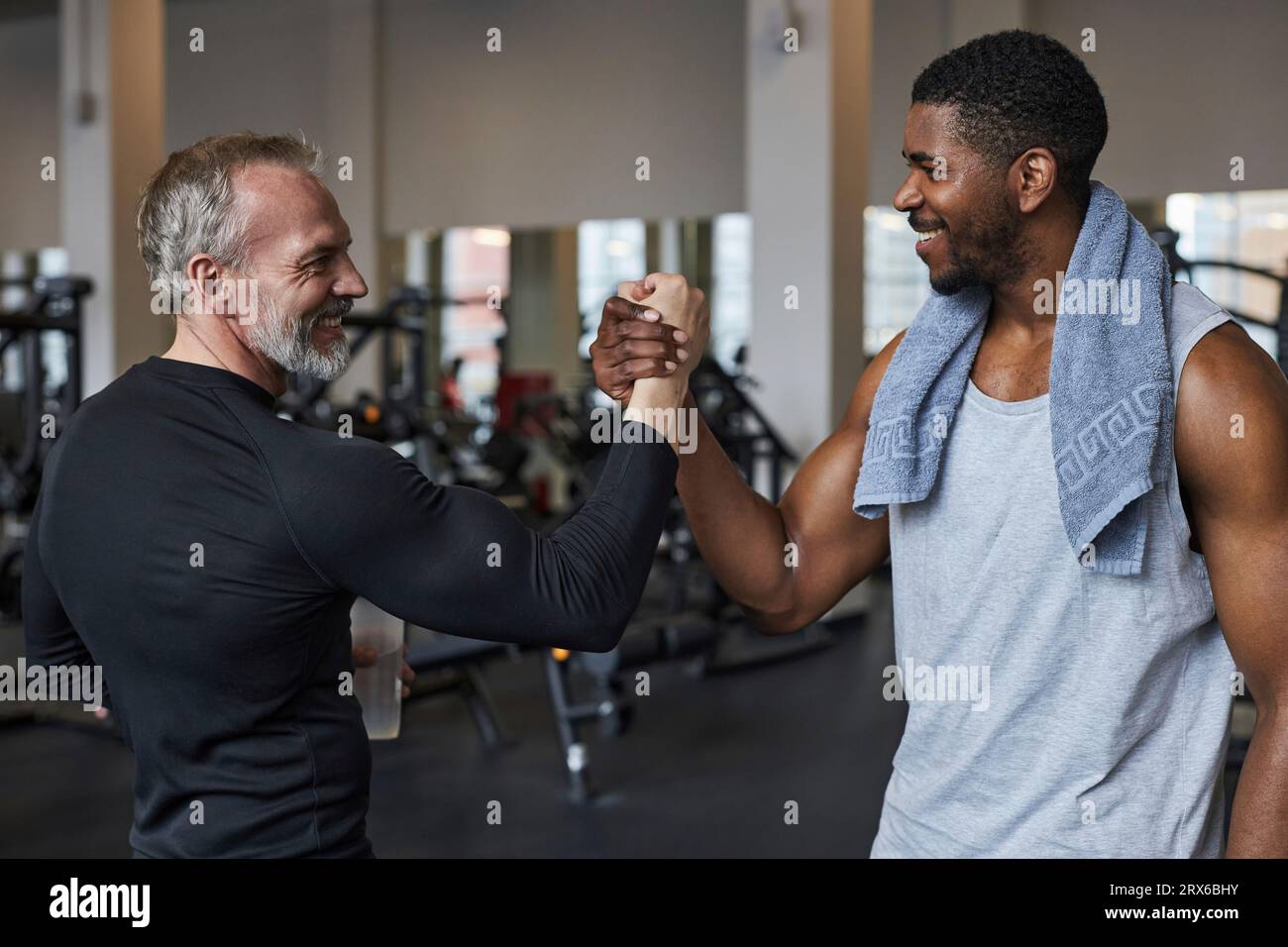 Two men greeting hi-res stock photography and images - Alamy