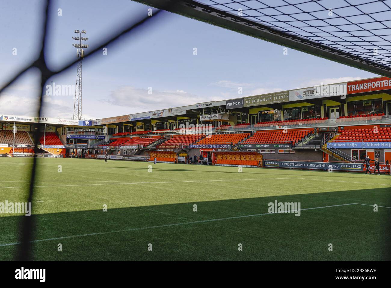 Volendam, Netherlands. 23rd Sep, 2023. VOLENDAM, 23-09-2023, Kras ...