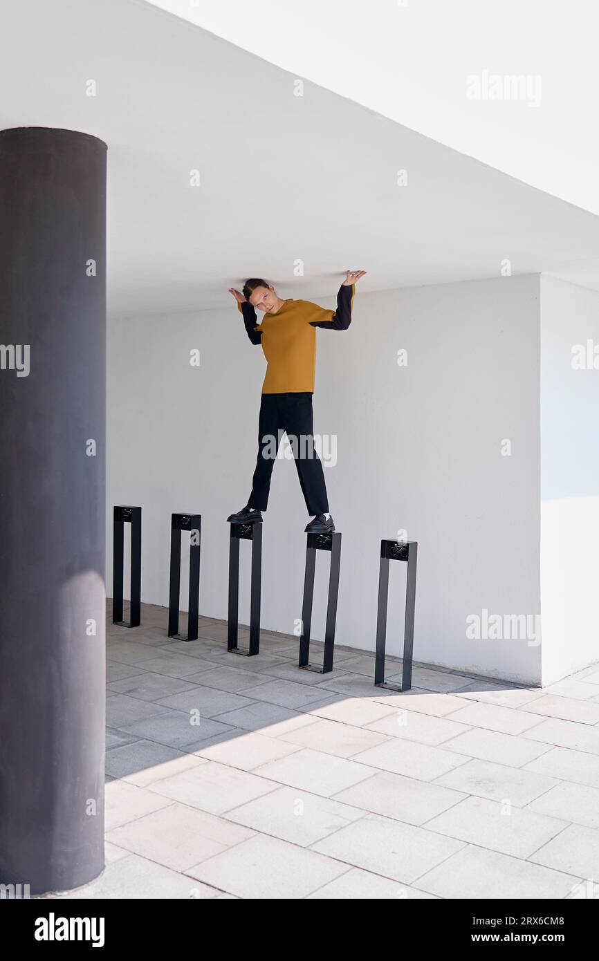 Inside building hi-res stock photography and images - Alamy