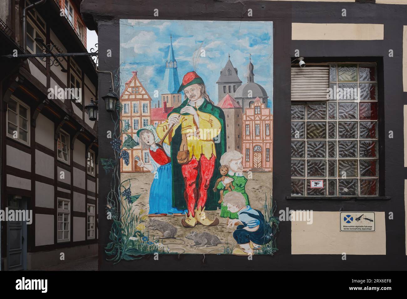 The pied piper of hamelin hi-res stock photography and images - Alamy