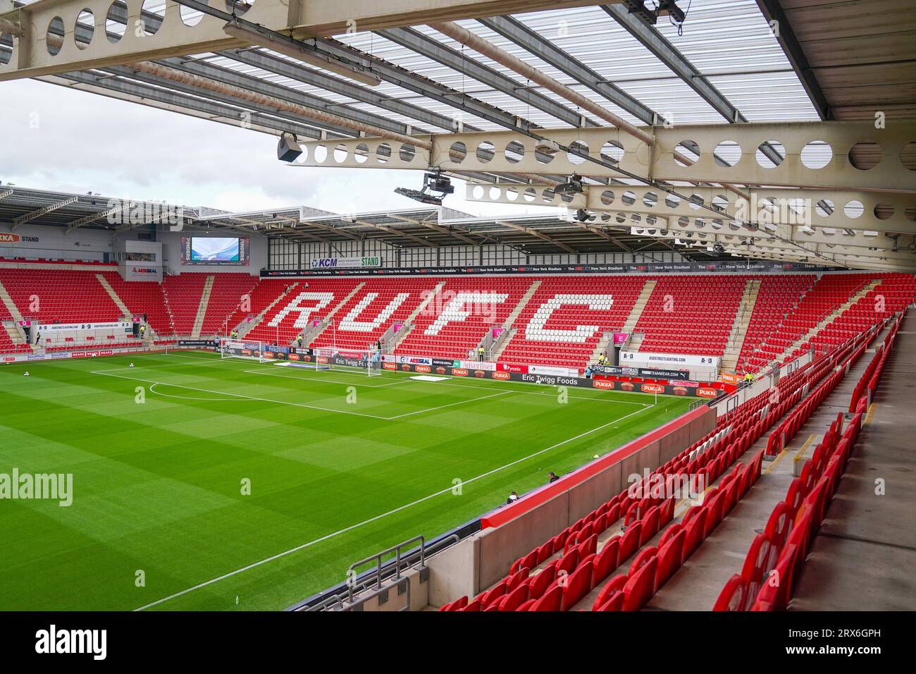 Kcm stand hi-res stock photography and images - Alamy