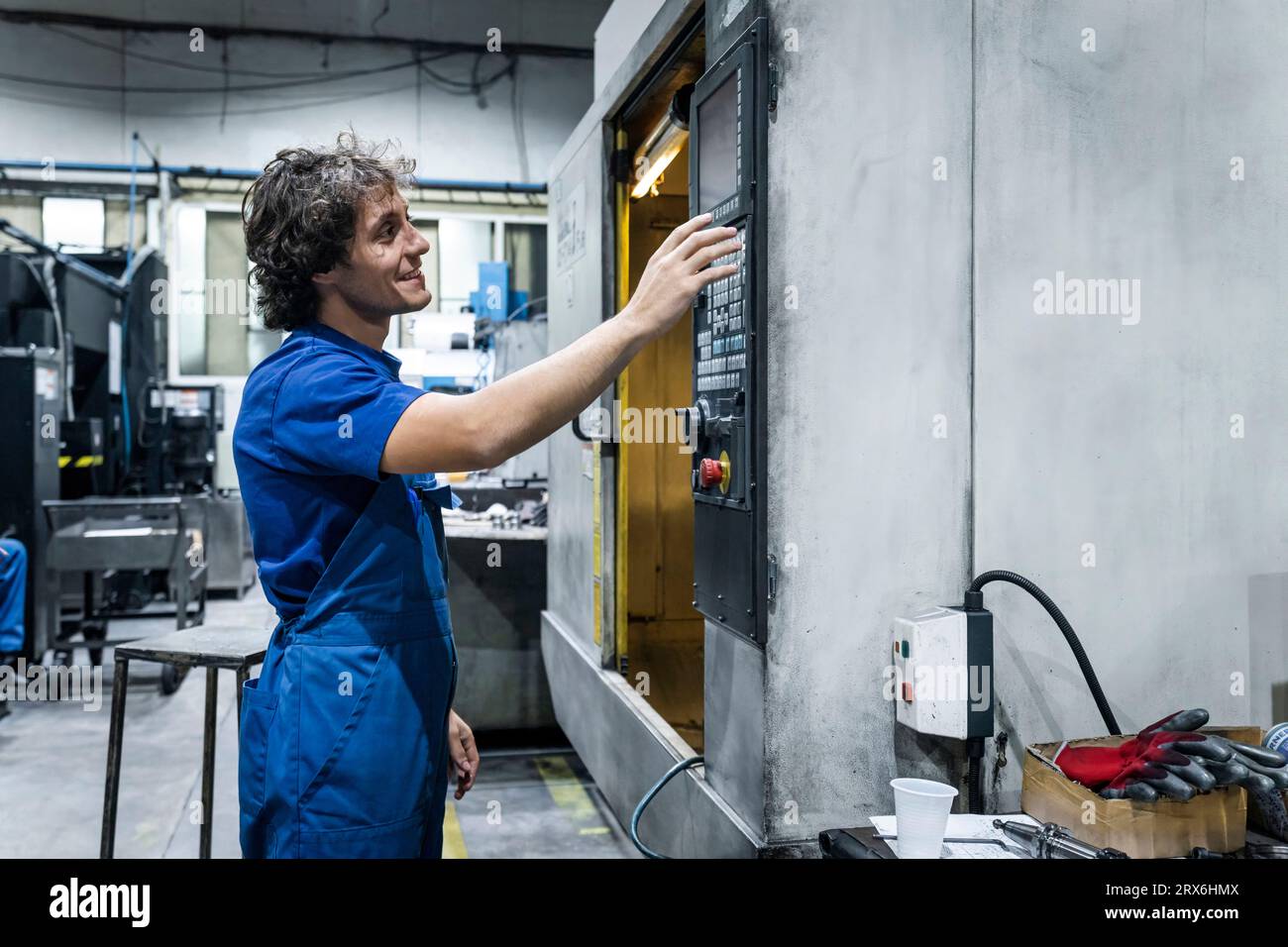 Smiling technician hi-res stock photography and images - Alamy