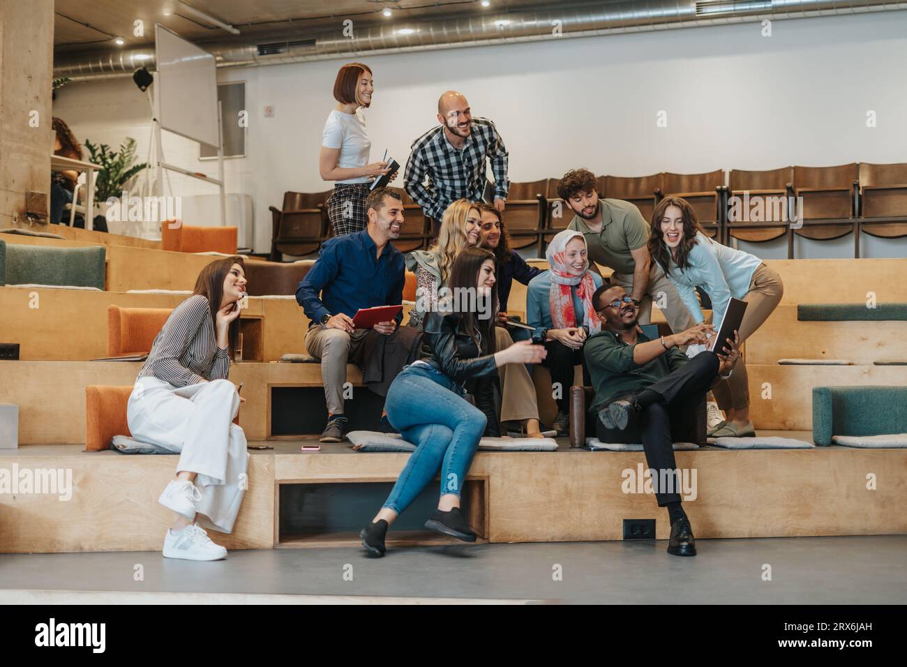 Brainstorming at amphitheater hi-res stock photography and images - Alamy