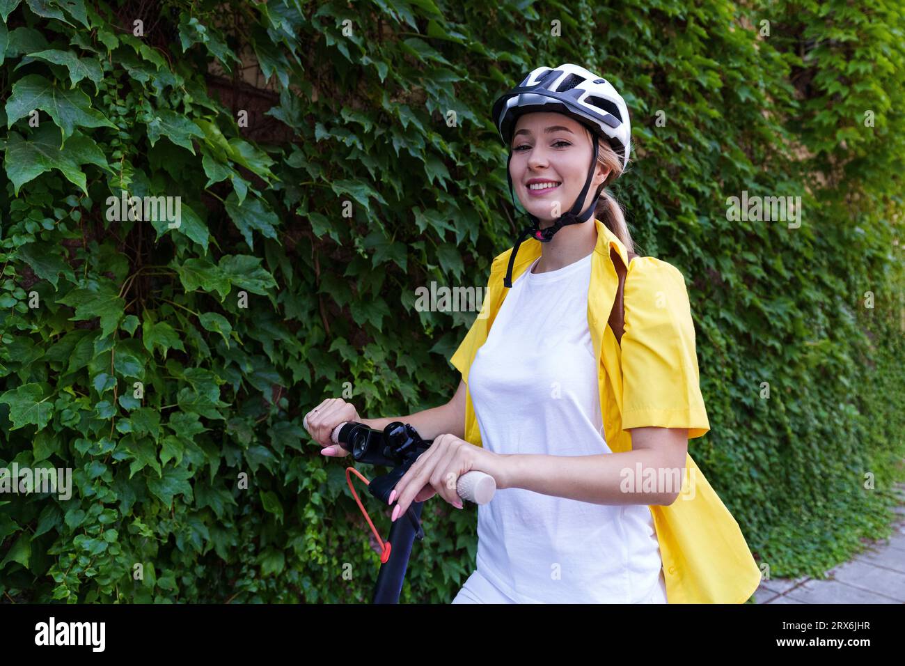 Helmet plants hi-res stock photography and images - Alamy