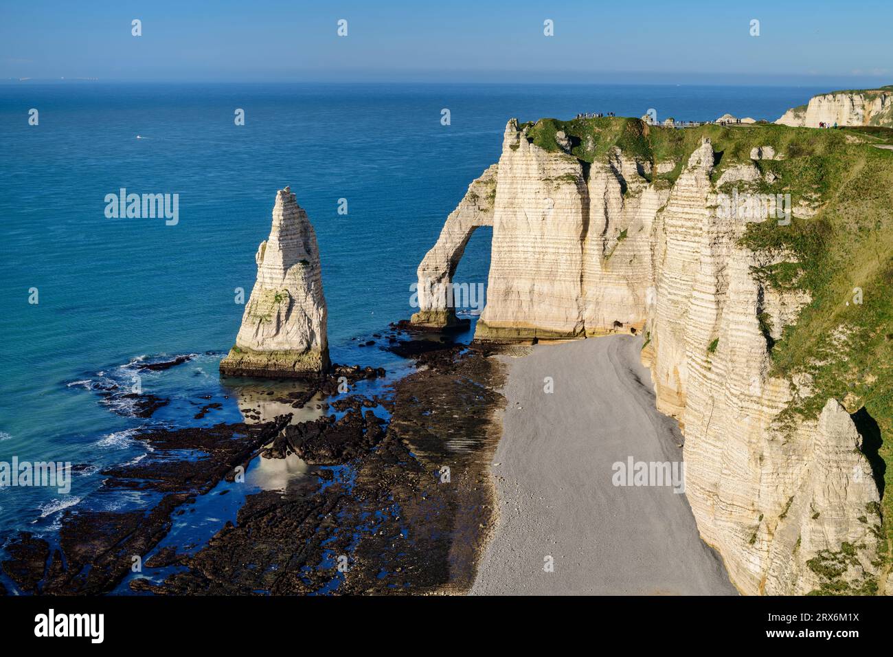 Chalk cliffs cliff arch hi-res stock photography and images - Alamy