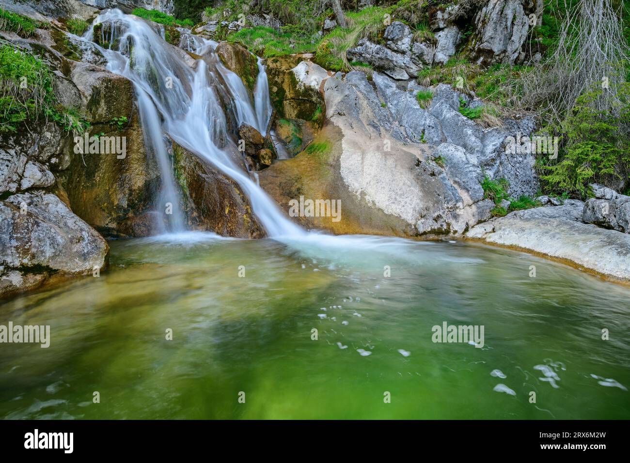 Scenic mountain waterfall hi-res stock photography and images - Alamy